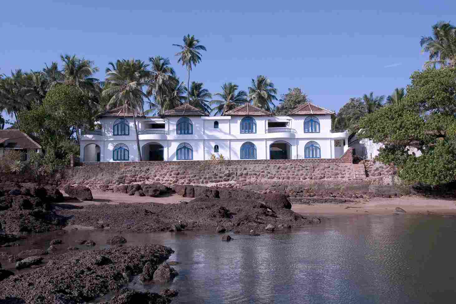 15 Best Beach Hotels in Goa: Uncovering Beachfront Bliss - Things In Goa
